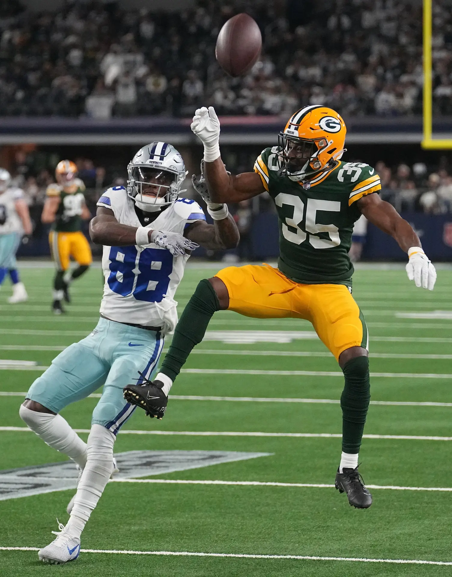 "They're Trying To Cheat" Cowboys Sign Former Packers Long-Time Starter ...