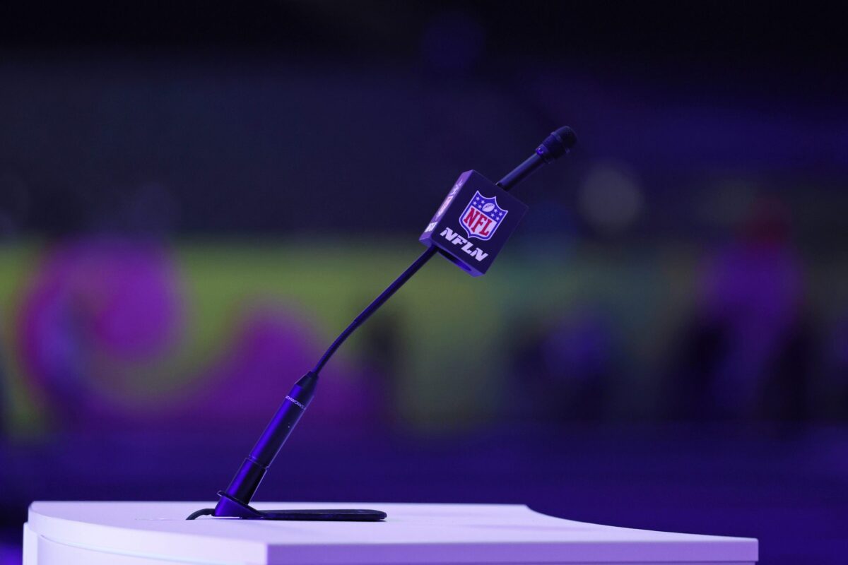 ESPN's See's Female Reporter's Feet Go Viral: Fans Obsess Over Leaked ...