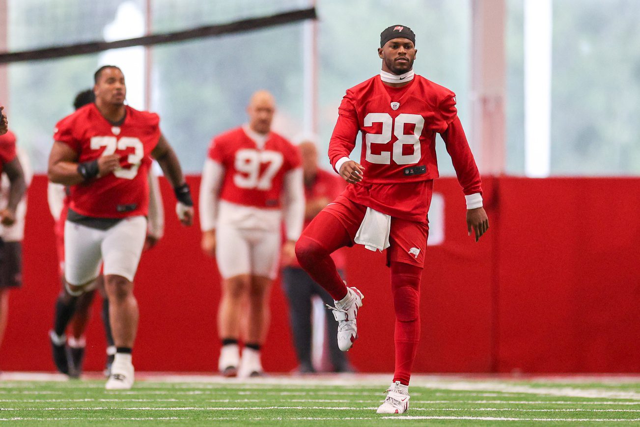 Shilo Sanders Ripped By Bucs Insider With Harsh ‘Practice Squad Safety’ Label Amid Roster Doubts