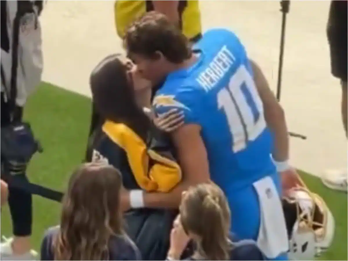 "Didn't Help Him Win The Game": NFL Fans Rip Apart Justin Herbert After ...