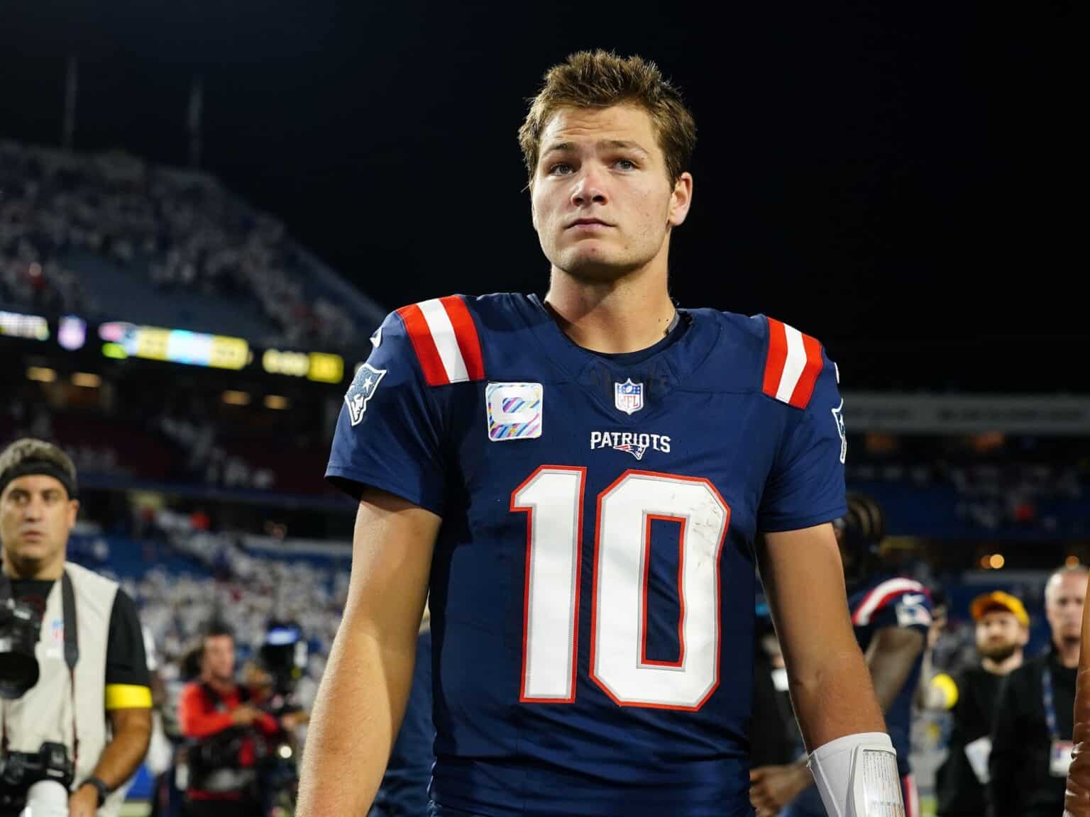 LOOK: Drake Maye’s Wife Ann Michael Turns Heads With Glittery Game-Day Fit