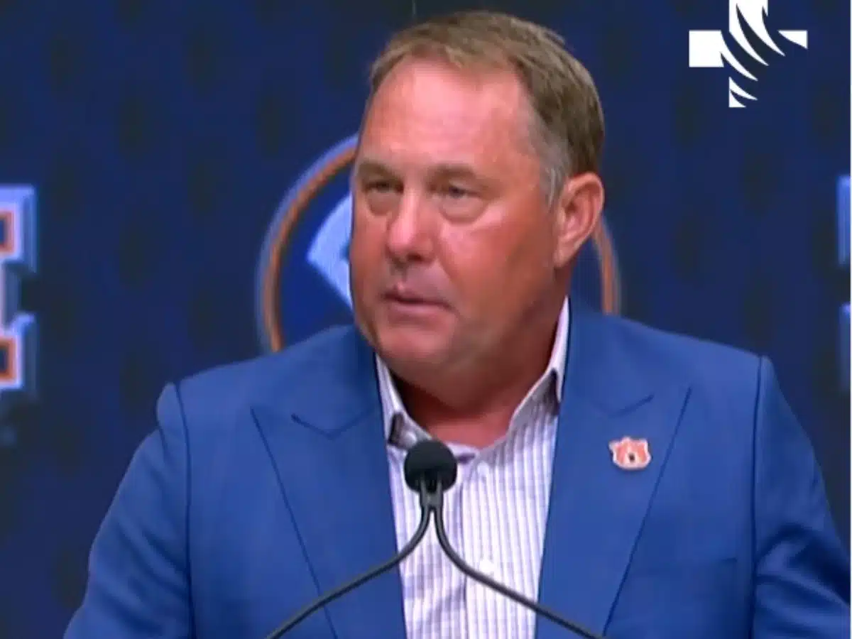 Critics Pile On Hugh Freeze As Benched Freshman Deuce Knight ...