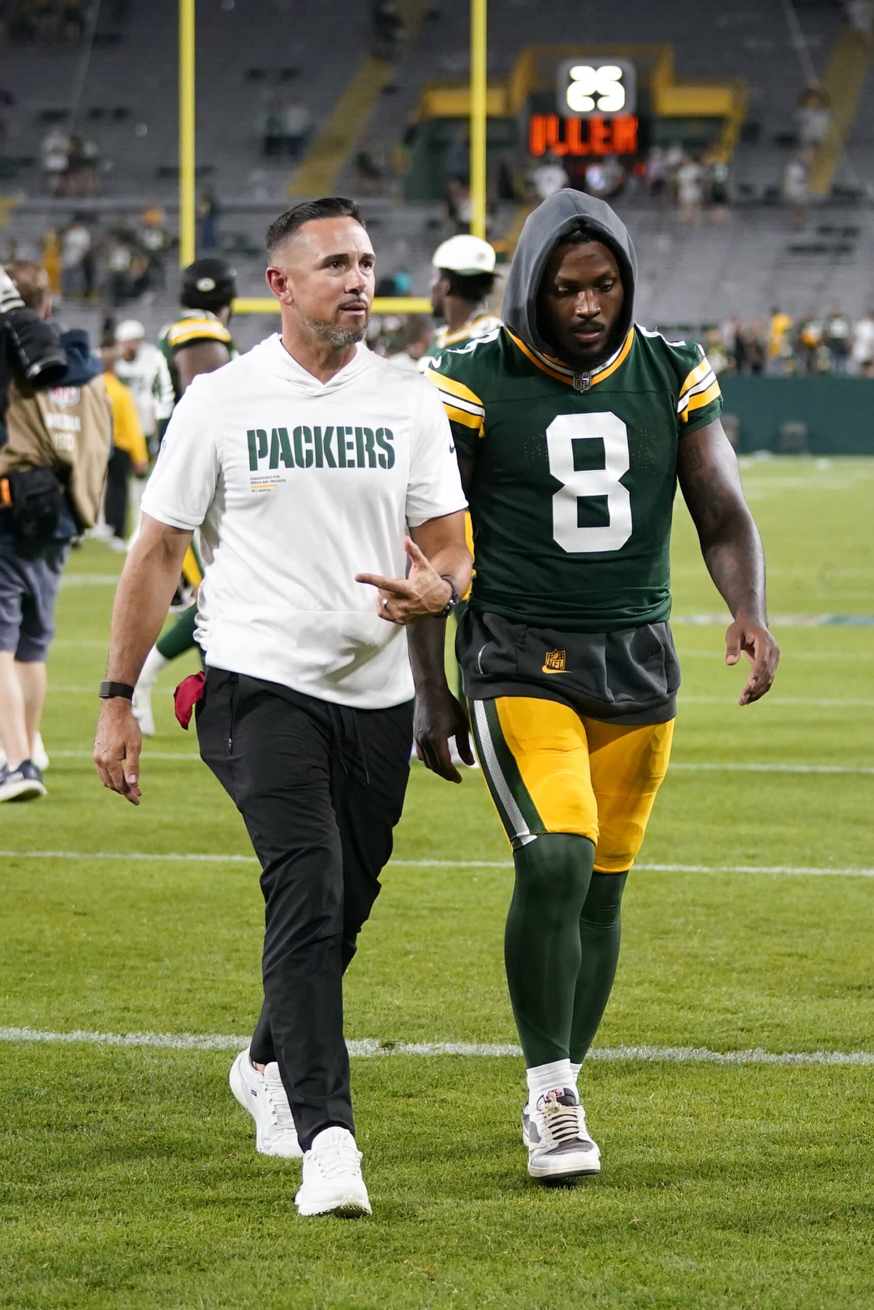 Josh Jacobs’ GF Warring With Stream Cuffem