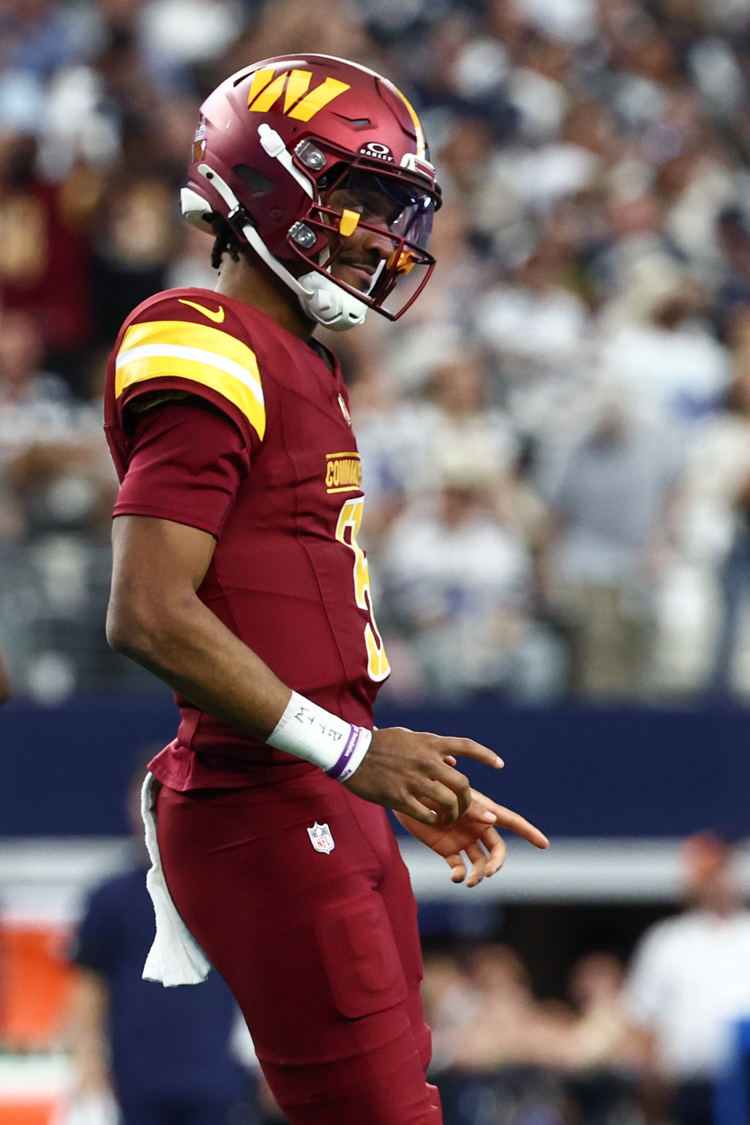 "Jayden Daniels’ Elbow Dislocation Injury Was Grotesque": Sports Doctor ...