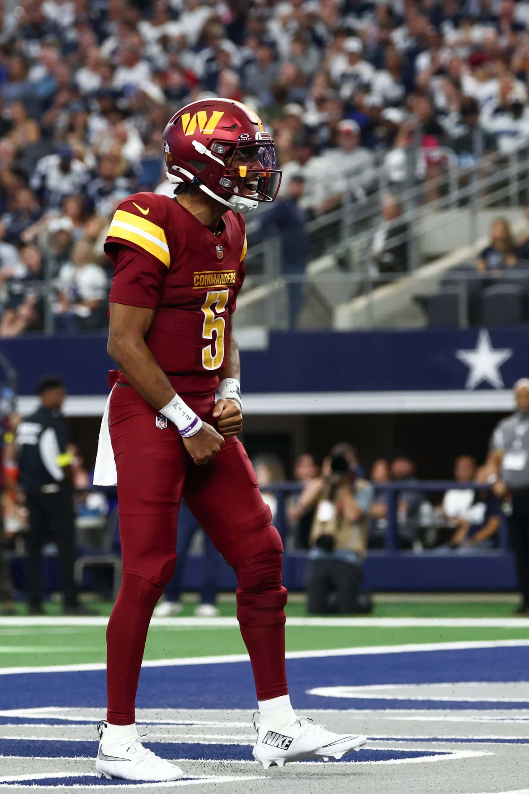 "Jayden Daniels’ Elbow Dislocation Injury Was Grotesque": Sports Doctor ...