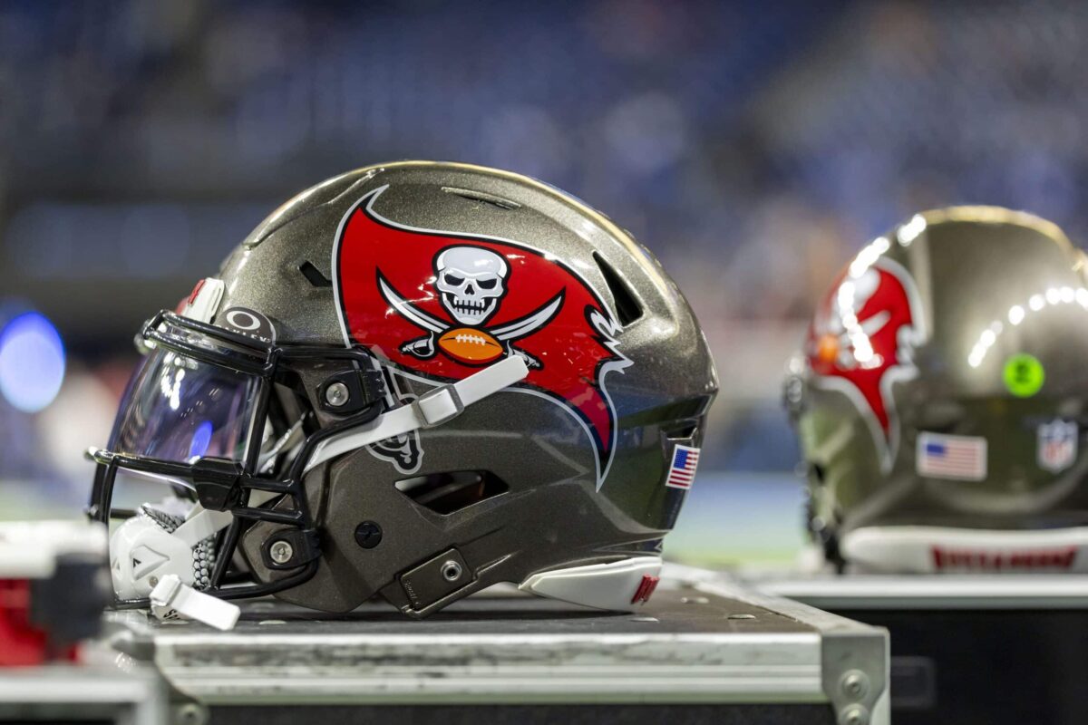 Breaking News: Former Buccaneers Player Dies During Basketball Game At ...