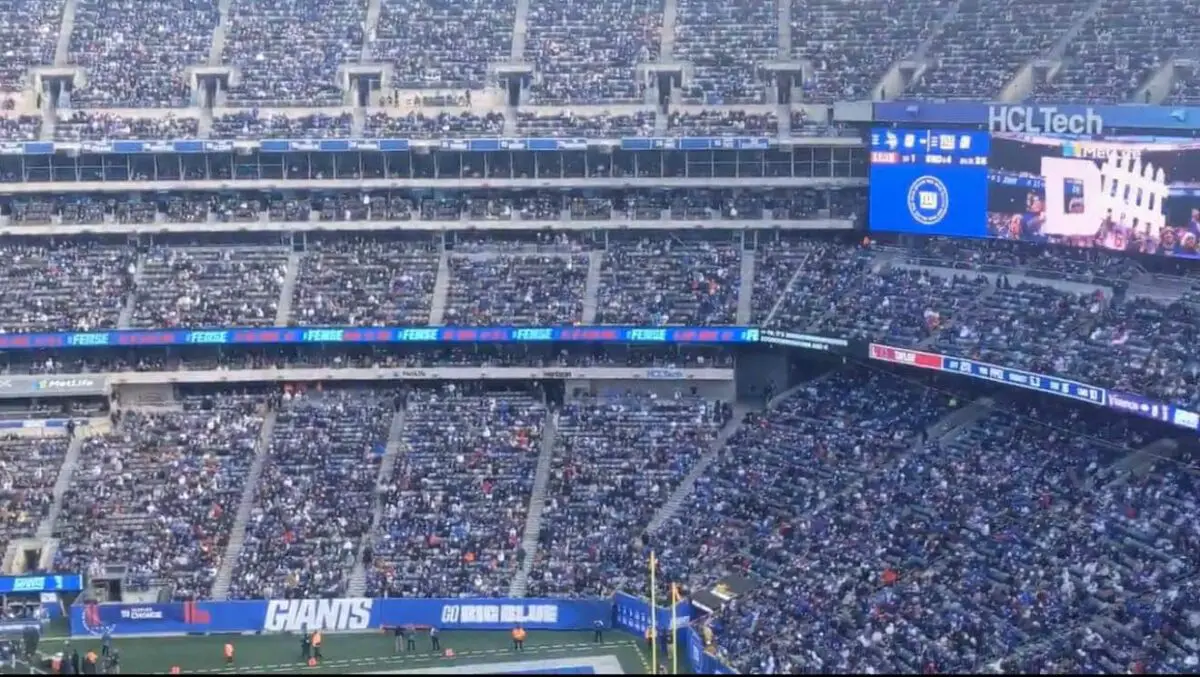 '30,000 Empty Seats' NFL Stadium Nearly Empty At Kickoff (Video ...