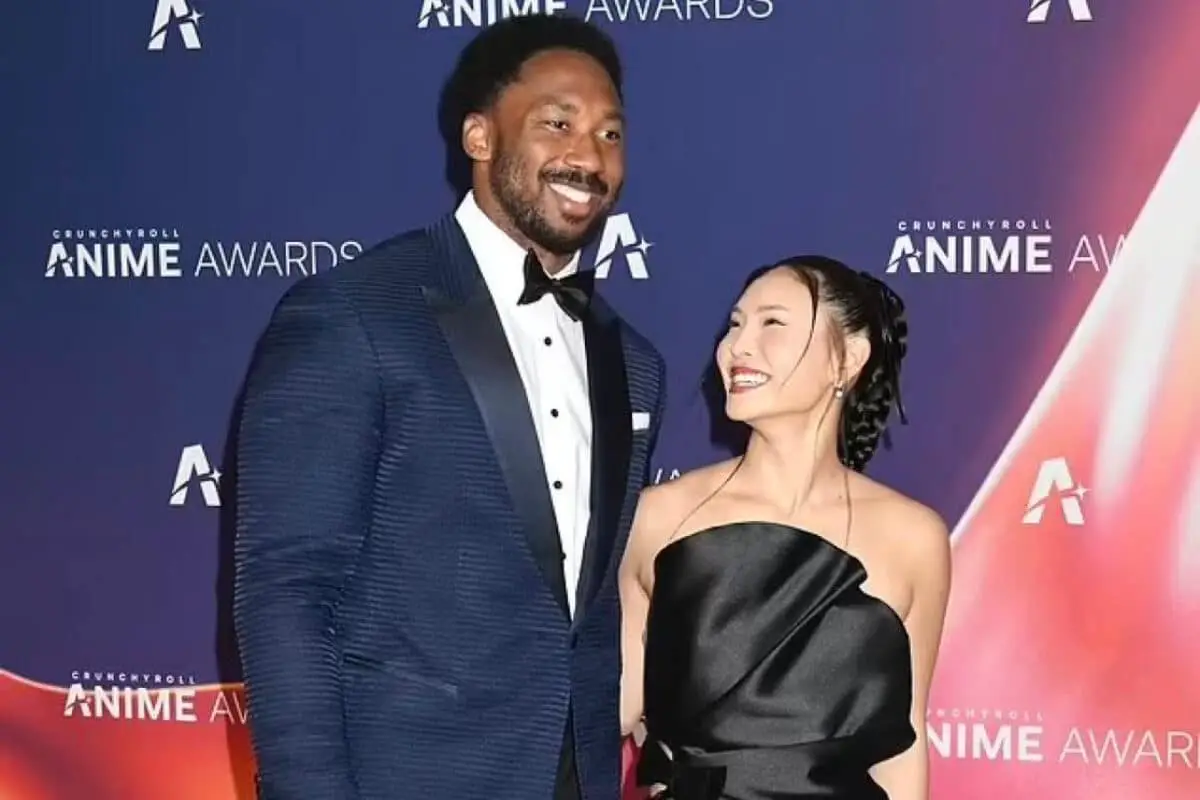 Myles Garrett Girlfriend Chloe Kim Shows Off Open Pants Style In ...