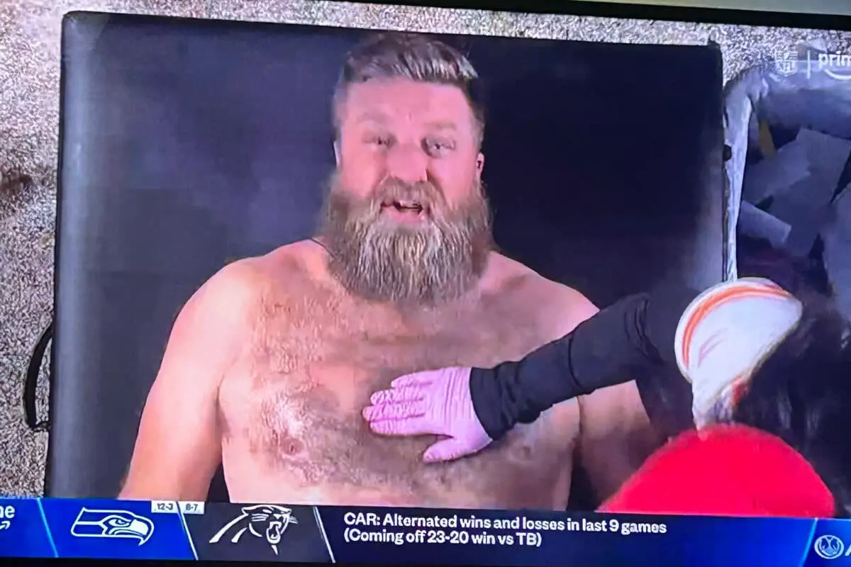 "My Nipple!": NFL Fans Lose It As Ryan Fitzpatrick Screams In Pain ...