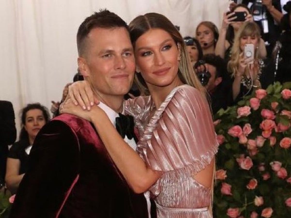 Tom Brady’s Ex Gisele Bündchen Stuns In Black Swimsuit Pool Day—and ...