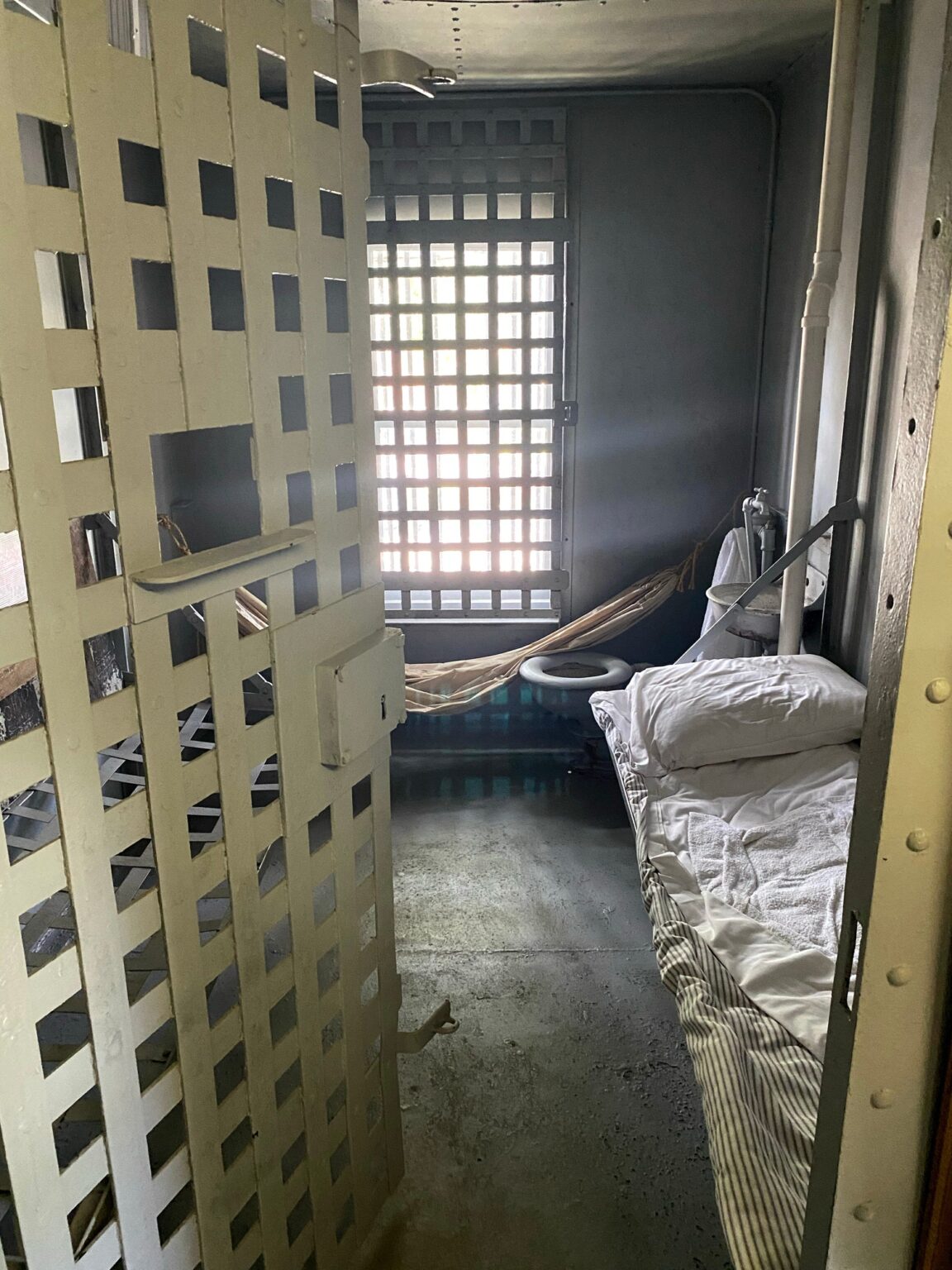 "He's Our Starter?!" NFL Sees 26-Year-Old Star Receive Prison Sentence ...