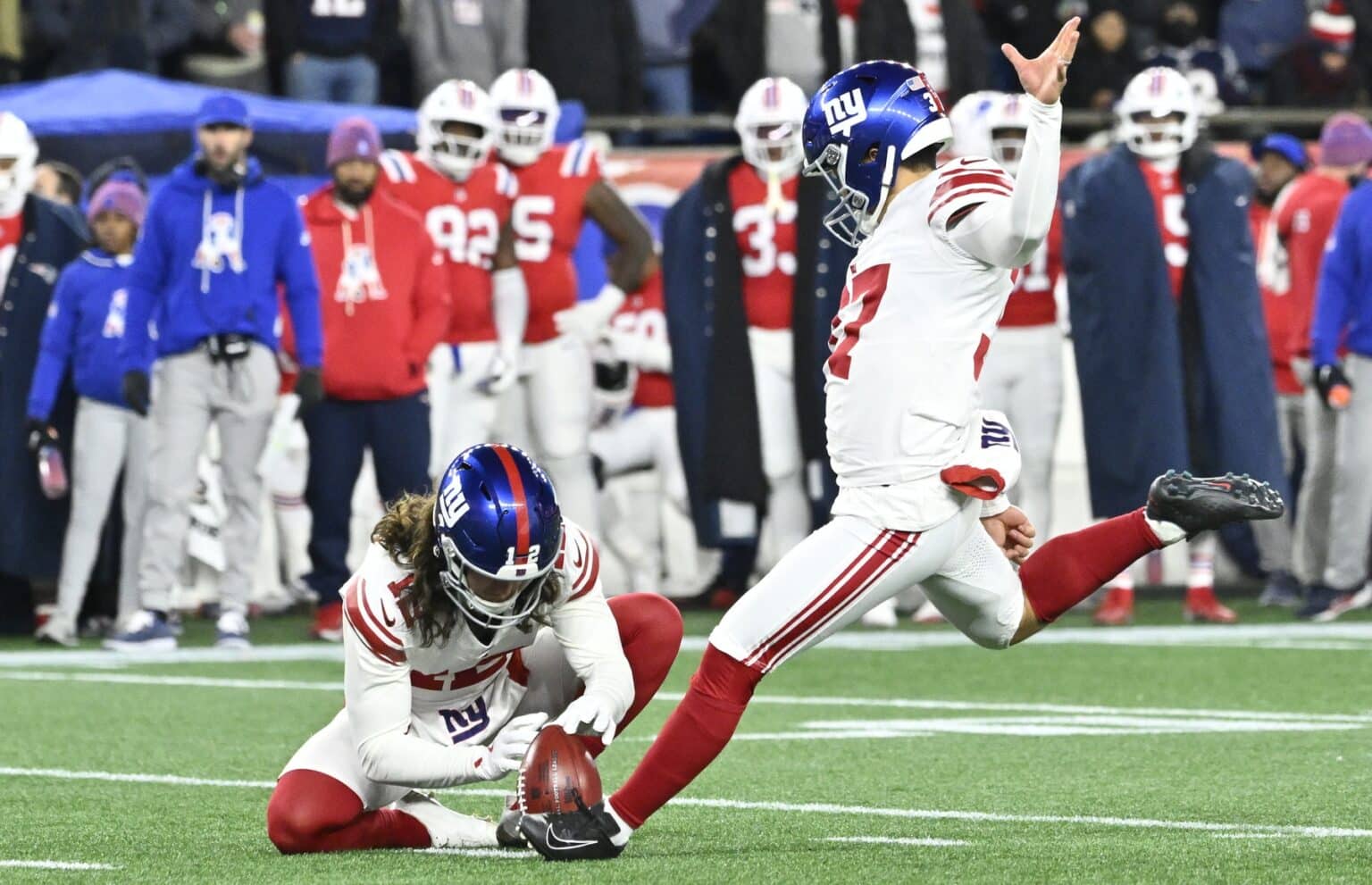 "He Just Kicked The Ground" Giants' Younghoe Koo Does The Unthinkable ...