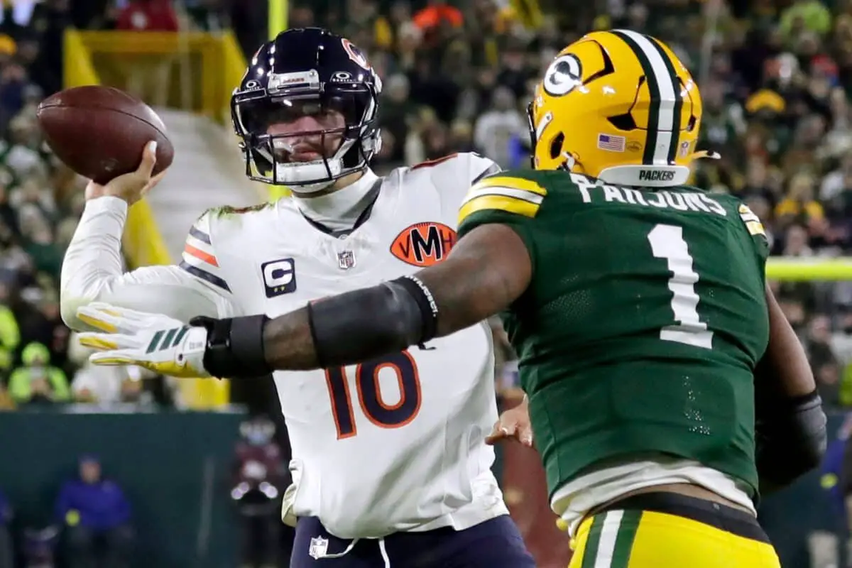 "Caleb Isn't A Good QB": Chicago Bears Fans Frustrated With QB Caleb ...