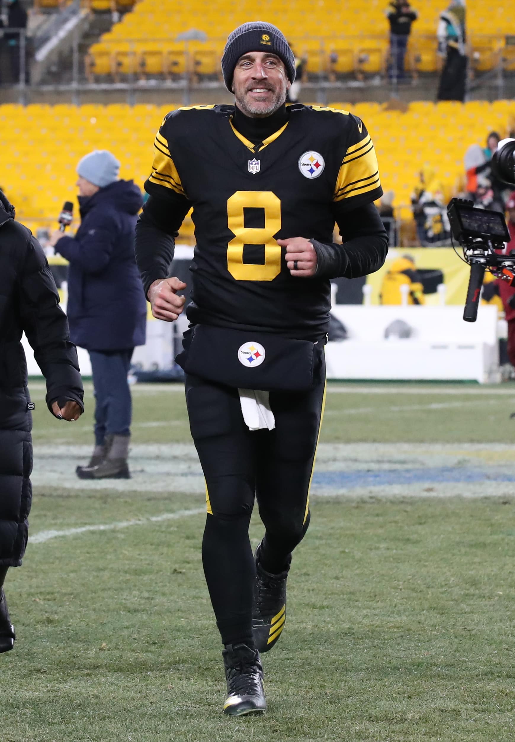 "Steelers Have Been A Jekyll And Hyde": Aaron Rodgers, Pittsburgh's ...