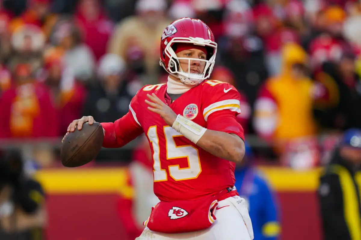 Is Patrick Mahomes Back On The Field Already? Chiefs QB ACL Update ...