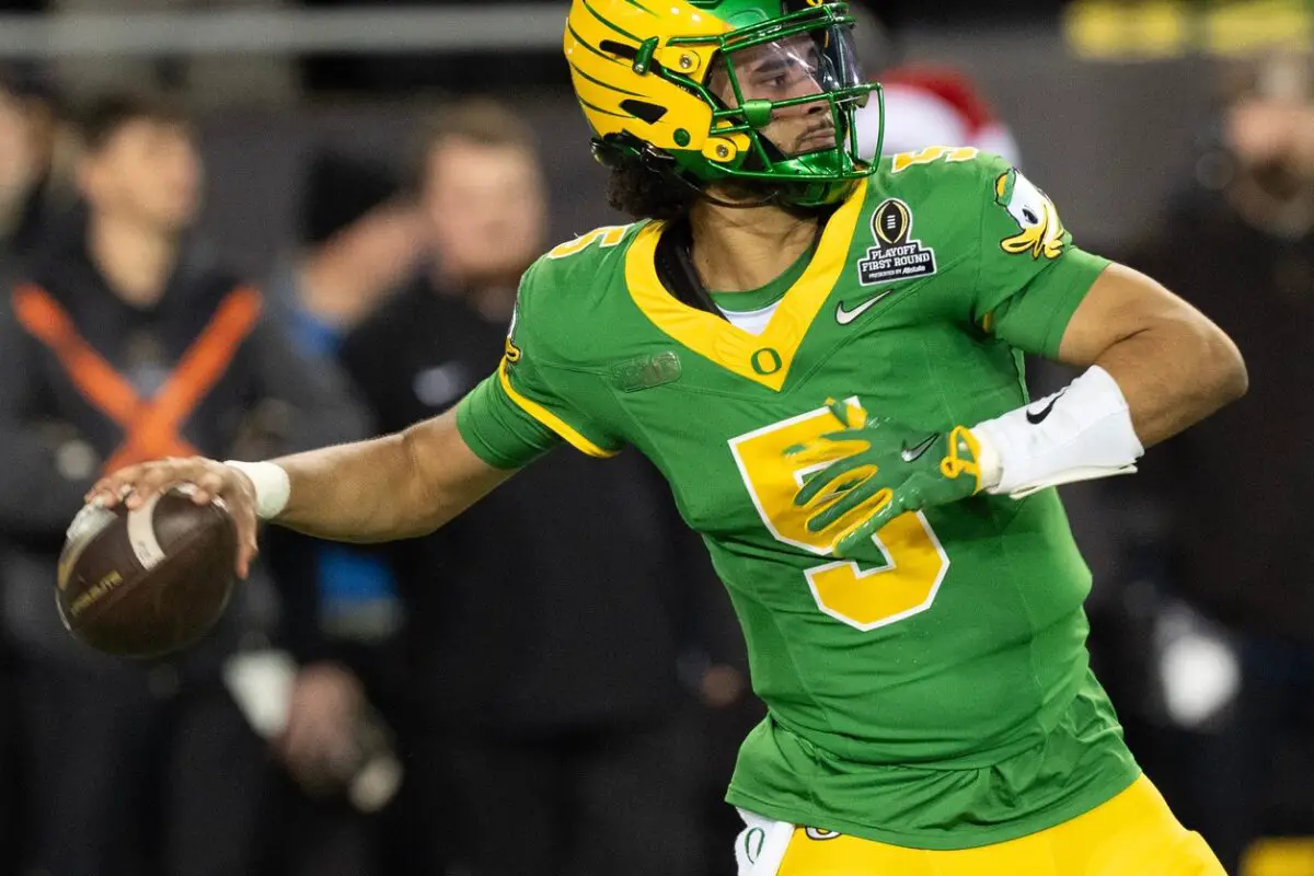 "The Raiders Need To Invest In A Quarterback": PFF 2026 NFL Mock Draft ...