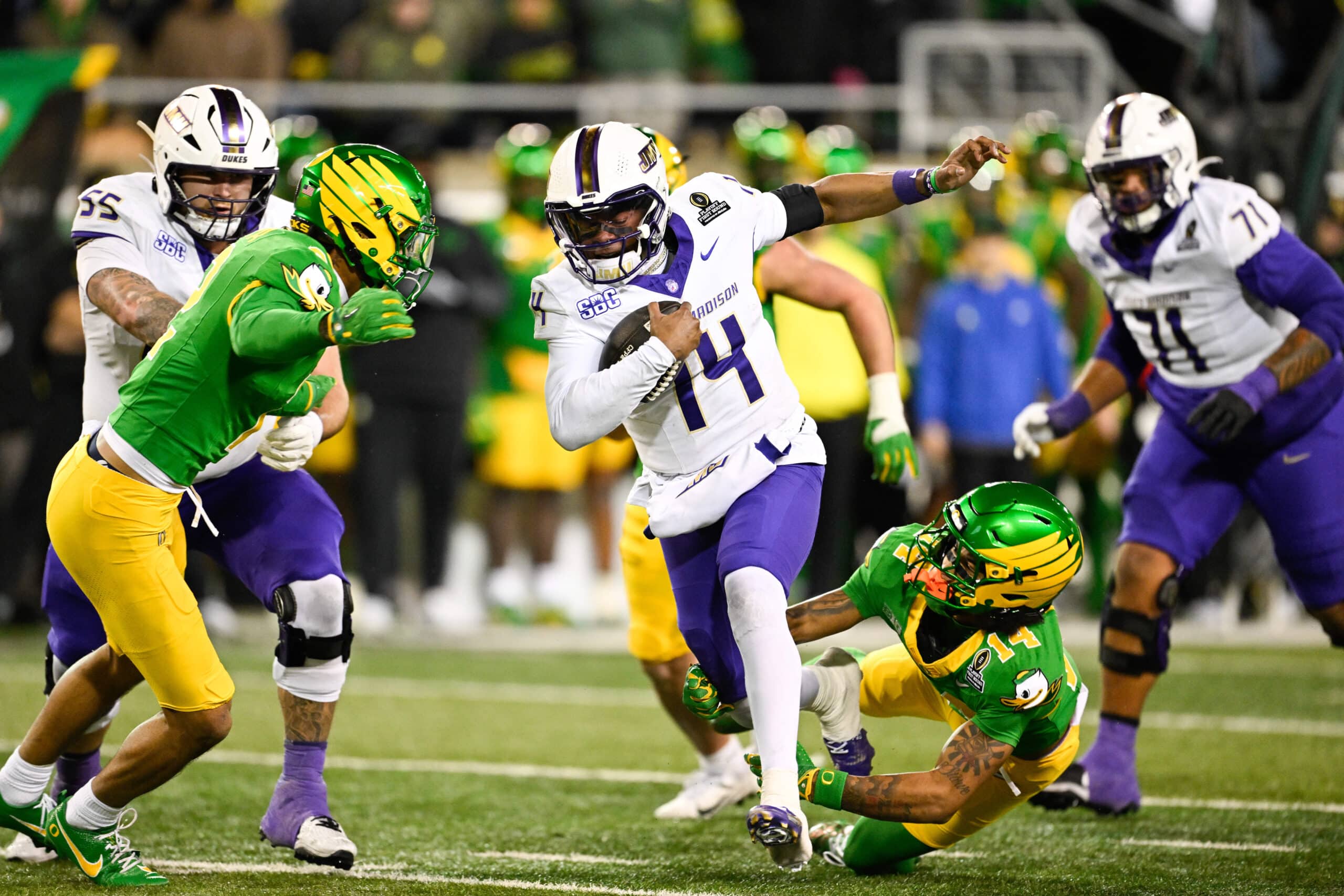 JMU QB Barnett III Enters Transfer Portal After Award Year