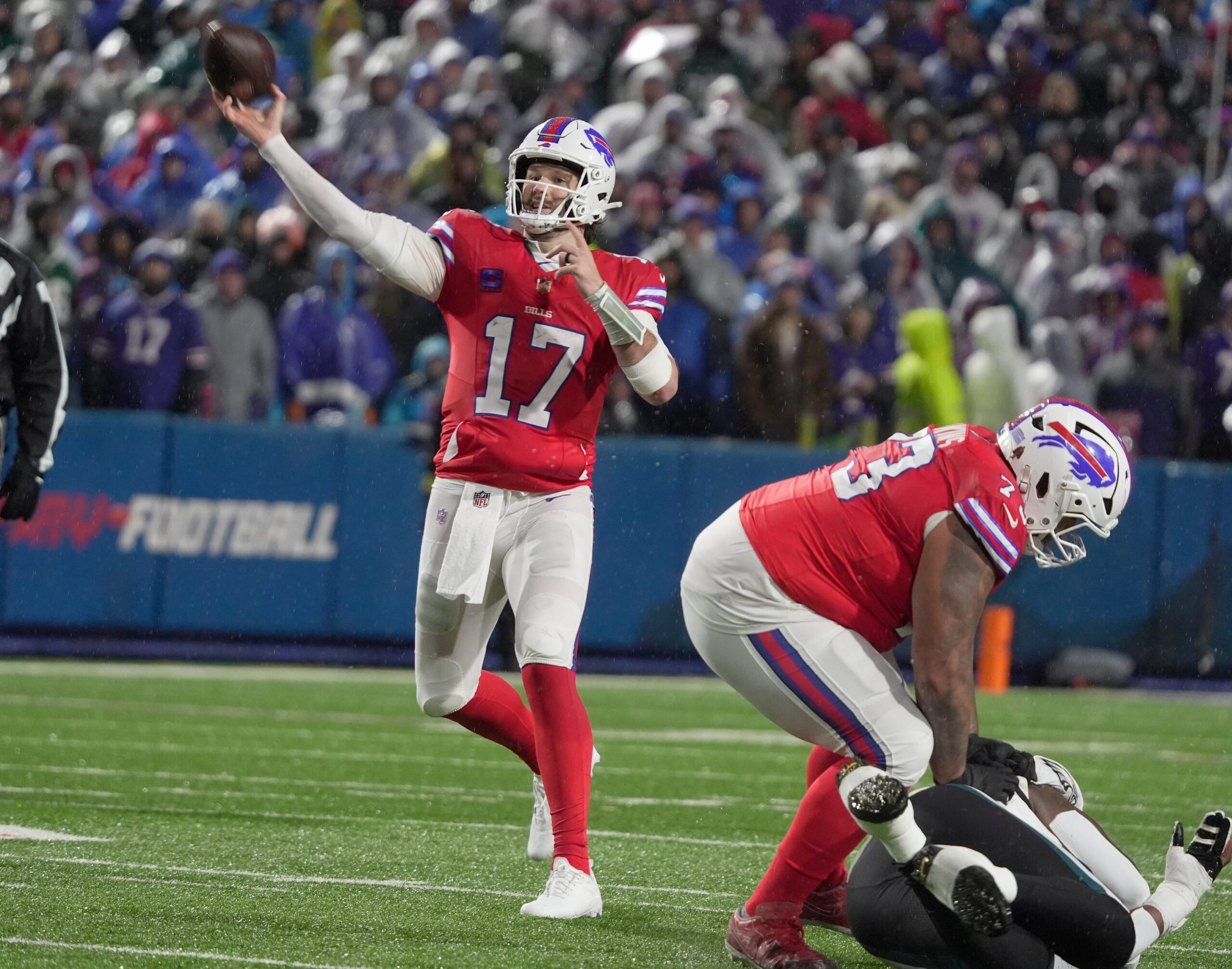 LOOK: Josh Allen’s Wife Hailee Steinfeld Turns Heads Revealing Baby ...