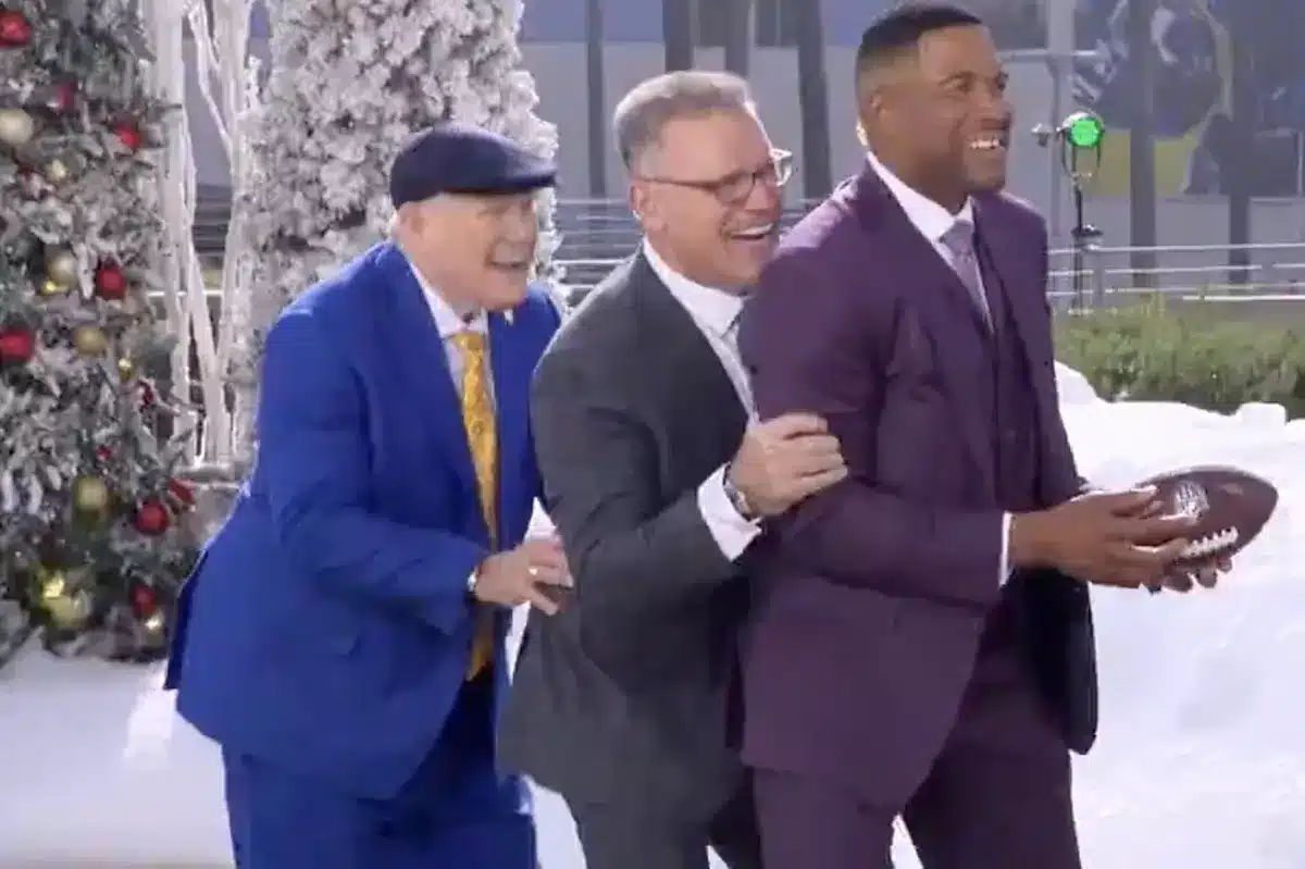 Terry Bradshaw Scrambles Amid Snowball Carnage As FOX NFL Pregame Goes ...