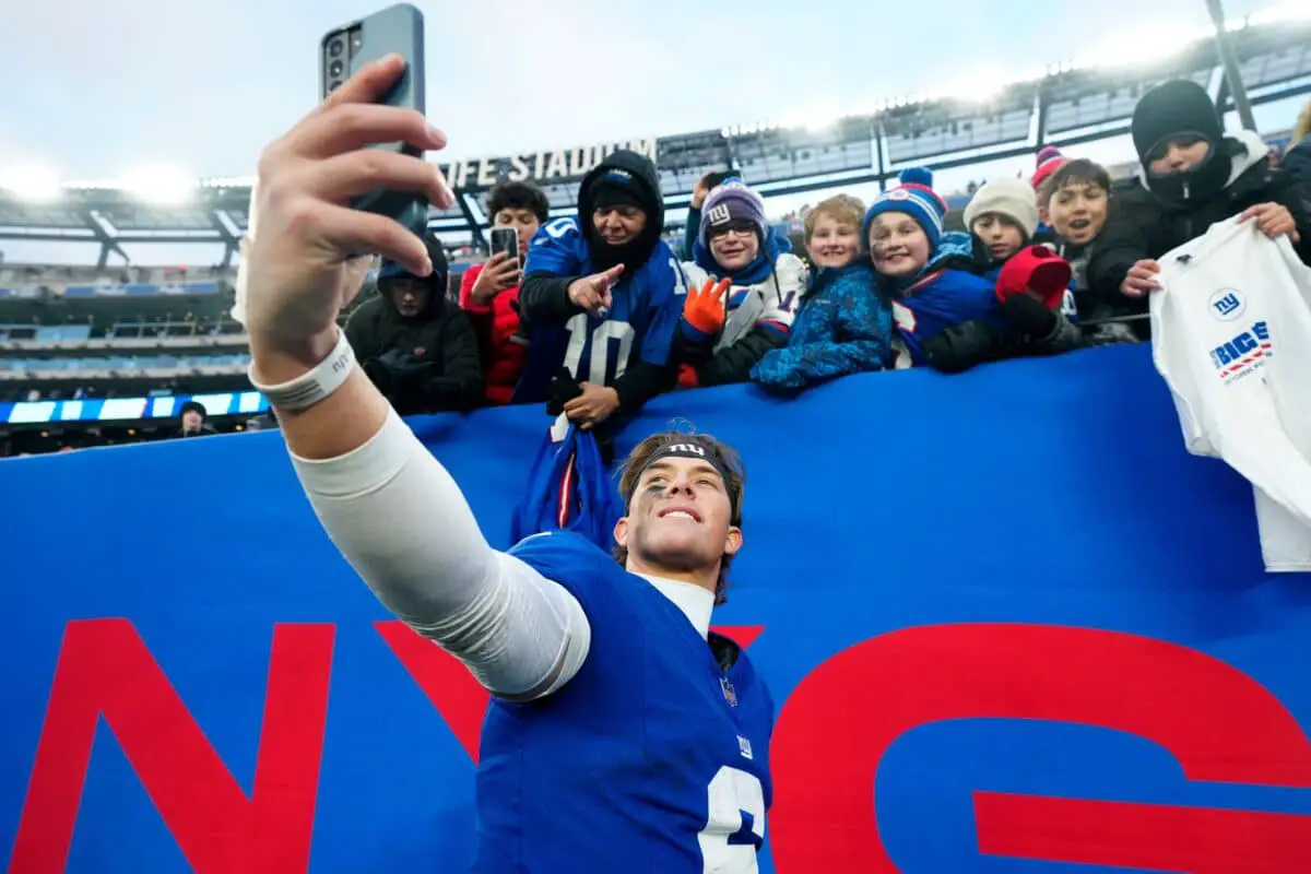 Giants GM’s Body Language During Jaxson Dart Draft Moment Is Hard To ...